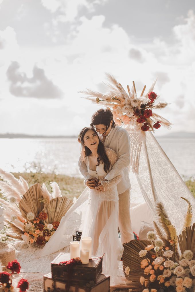 Bohemian Sisters Boudoir by Whimsey June | Bridestory.com