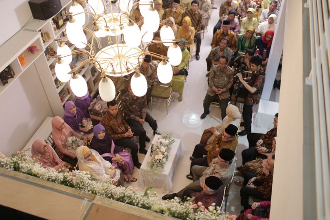 Nida & Mirza - Engagement Day by Canthing Wedding Organizer | Bridestory.com