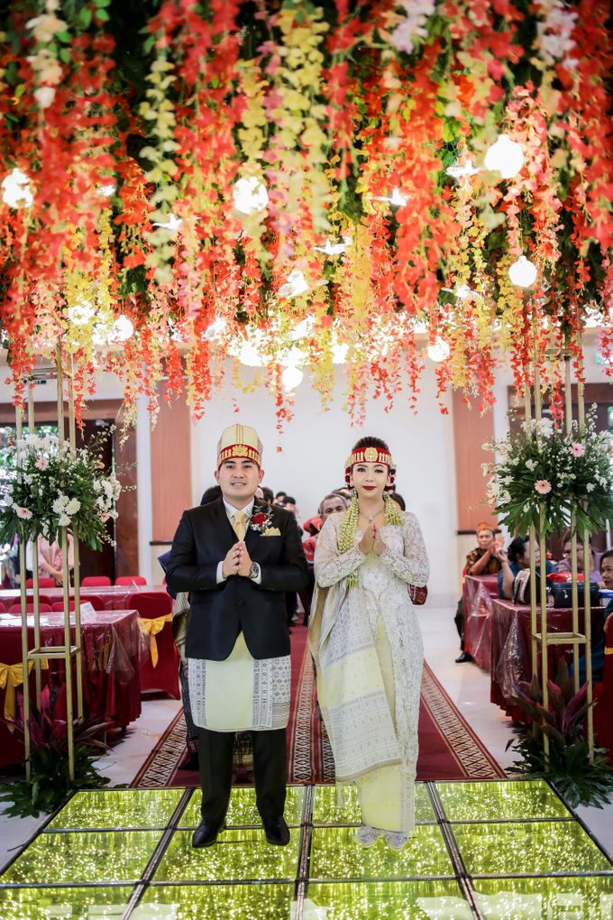 Irvan & Novita | Graha and Conventional Hall Ronatama | Bridestory