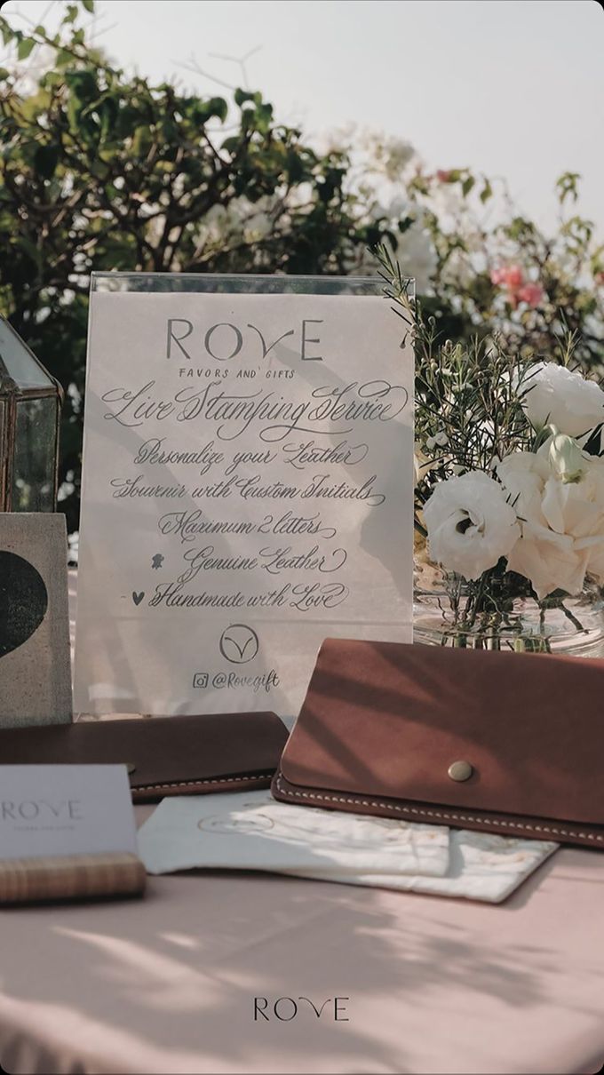Handwritten Signage for Rove Gift by Calligraphy By Mercia | Bridestory.com
