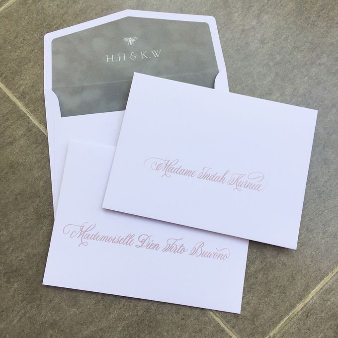 Henry & Karina Wedding Guests' Envelope & Name Tag by Calligraphy By ...