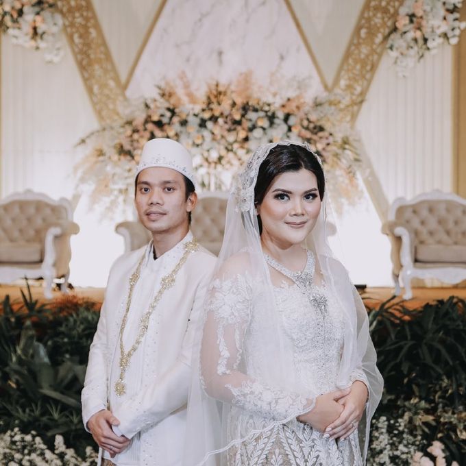 Mega & Windra Wedding at Patra Jasa Building by Nurmaya Sari Catering ...
