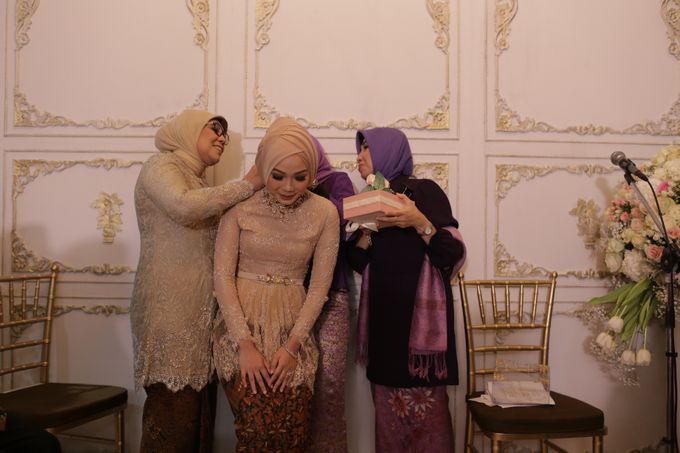 Nida & Mirza - Engagement Day by Canthing Wedding Organizer | Bridestory.com