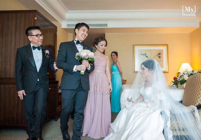 Ariel & Terryn by Vananje | Bridestory.com