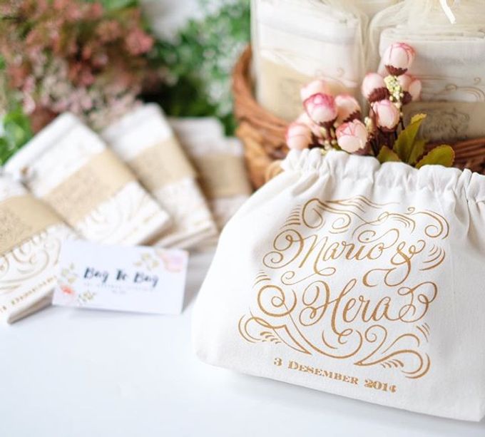 Drawstring pouch | vintage, rustic, classic by Bag To Bag | Bridestory.com