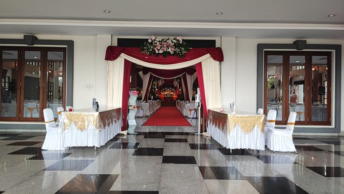 Andra & Clara | Graha and Conventional Hall Ronatama | Bridestory