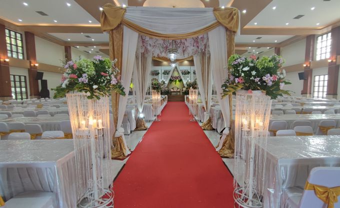 Felix & Roma | Graha and Conventional Hall Ronatama | Bridestory