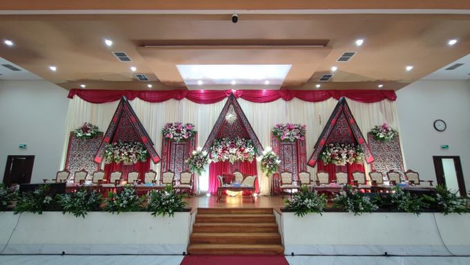 Leo & Lena | Graha and Conventional Hall Ronatama | Bridestory