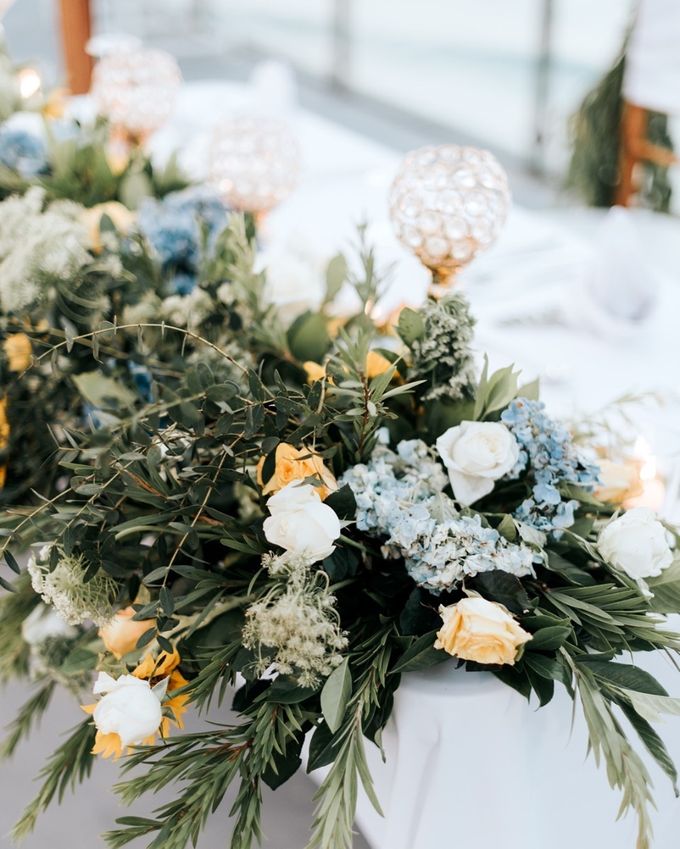 Andreas & Esti Wedding | Klapa New Kuta Beach | Bridestory