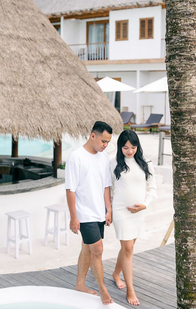 Yoas & Kezia's Maternity | Clapa Photography | Bridestory