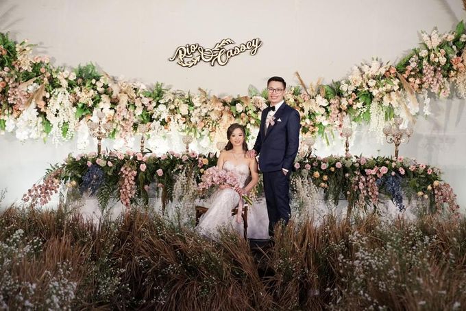 Intimate Rustic Forest Wedding | Manten Ballroom by Imah Seniman ...