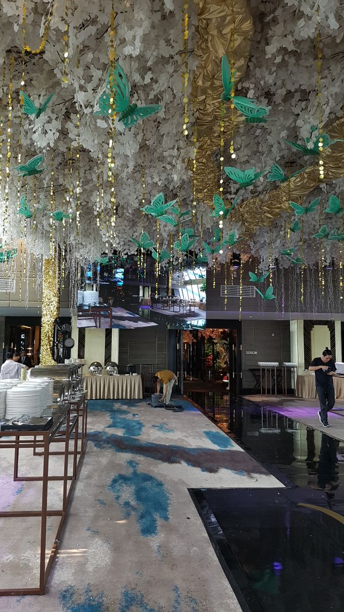 LED SCREEN - HENDRY & MAYA by Chroma Project | Bridestory.com
