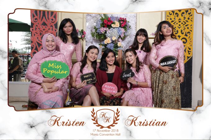 Kristen & Kristian Wedding | Foto moto photobooth | Bridestory