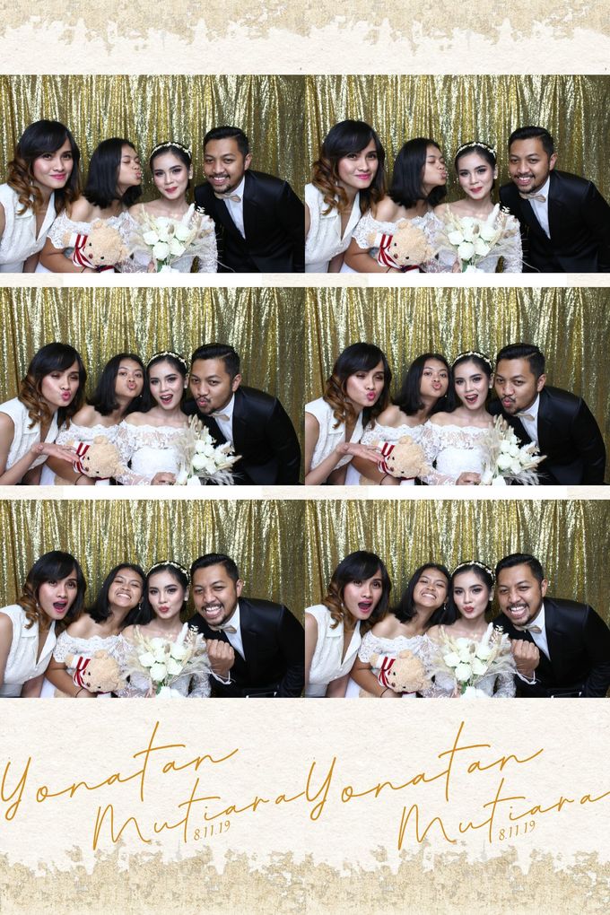 Yonata & Mutiara Wedding | Foto moto photobooth | Bridestory