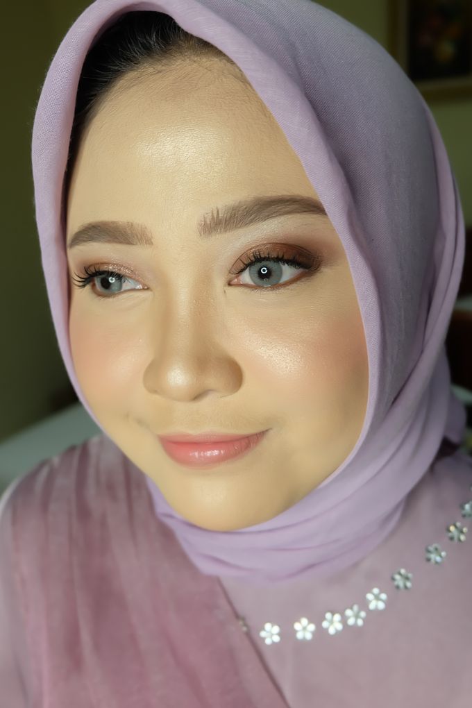 Bridesmaids Make Up by Make-up Indo by Anggina | Bridestory.com