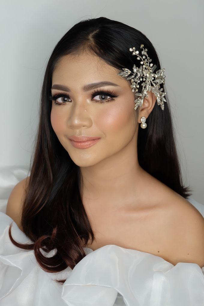 Ms. Rekha | Dewi Make Up | Bridestory