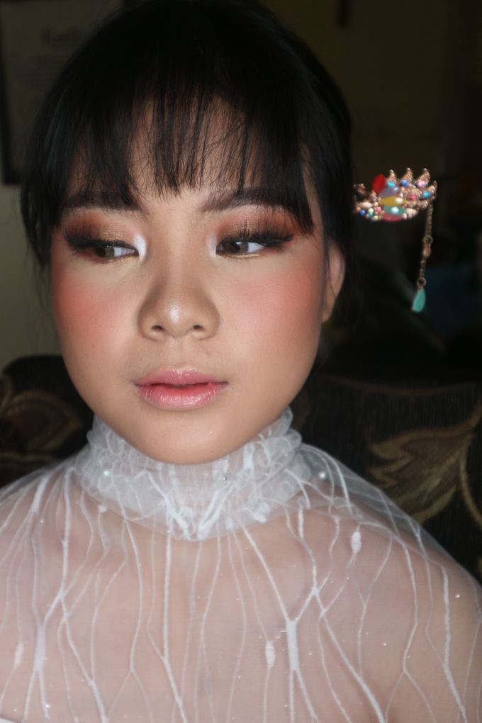 Simply Flawless Sangjit Makeup Hairdo by Hana Gloria MUA | Bridestory.com