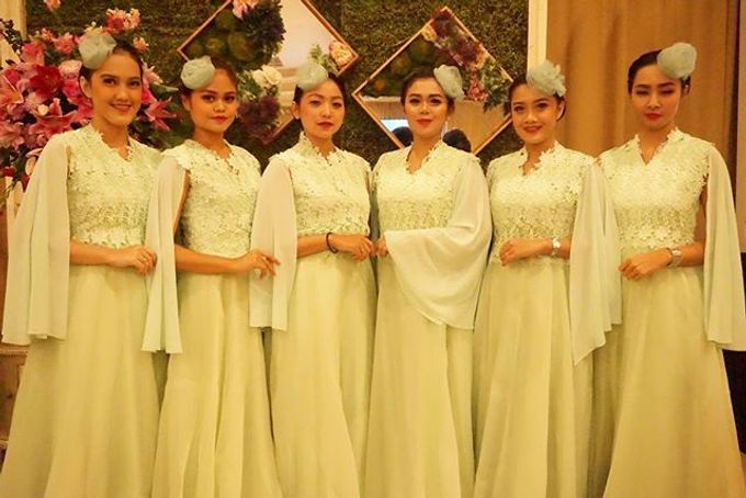 The Wedding of Swari & Andro | Adara Pager ayu | Bridestory