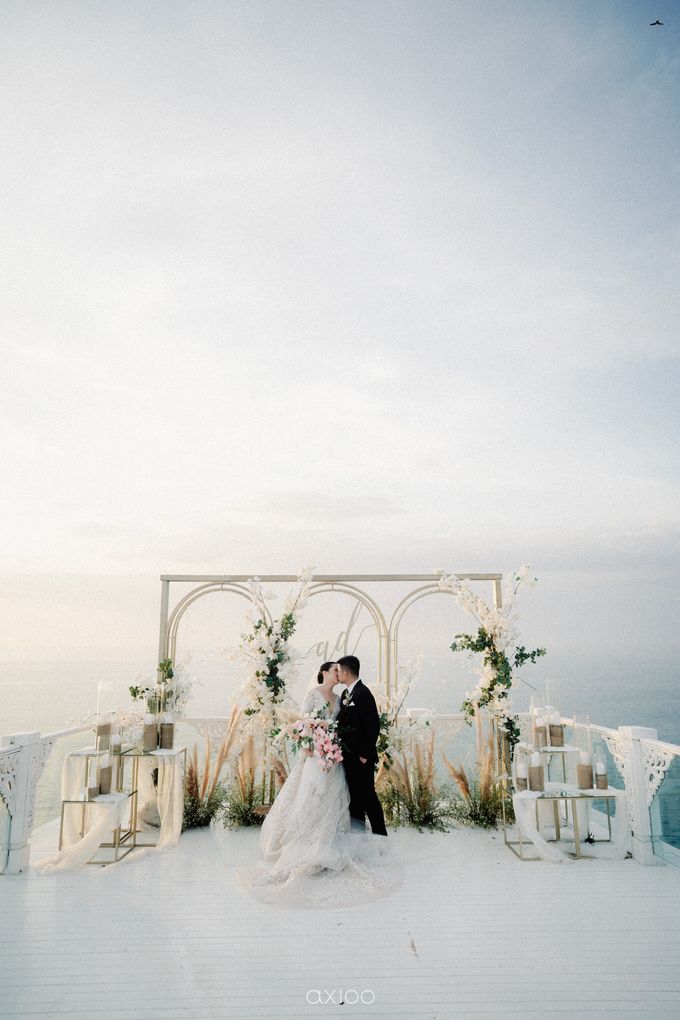 SKY Ayana - Antonio & Devina | Bali Wedding Paradise | Bridestory