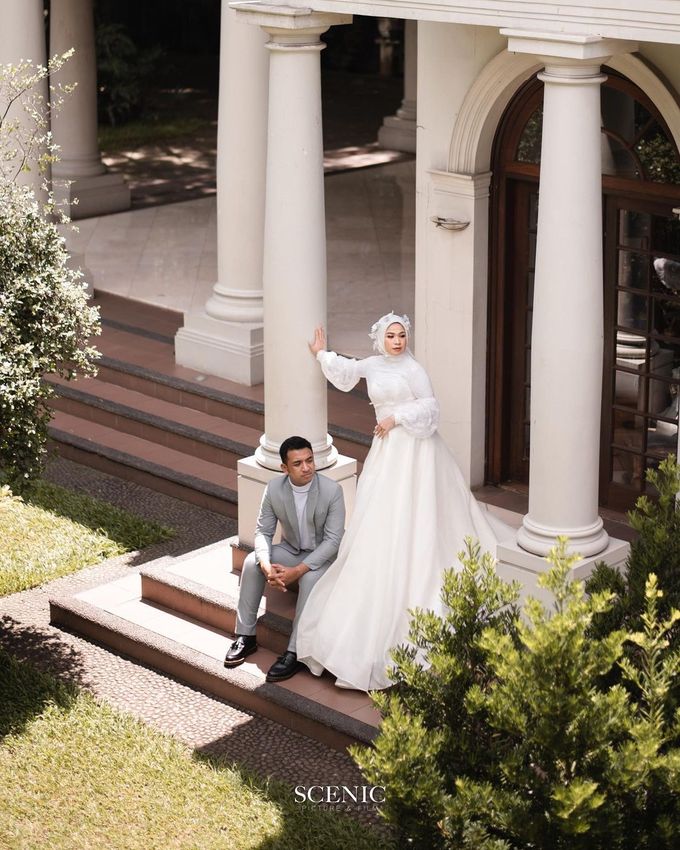 Jakarta Prewedding - Eva & Alvie by SCENIC PICTURE | Bridestory.com