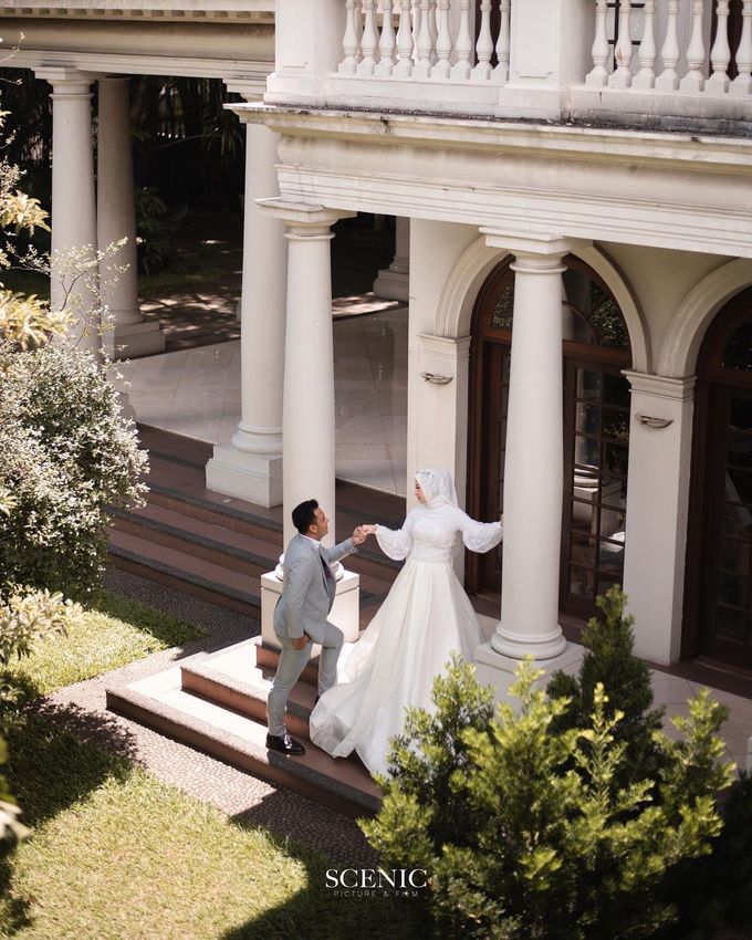 Jakarta Prewedding - Eva & Alvie by SCENIC PICTURE | Bridestory.com