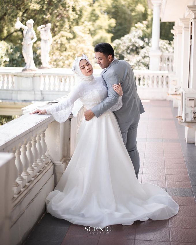 Jakarta Prewedding - Eva & Alvie by SCENIC PICTURE | Bridestory.com