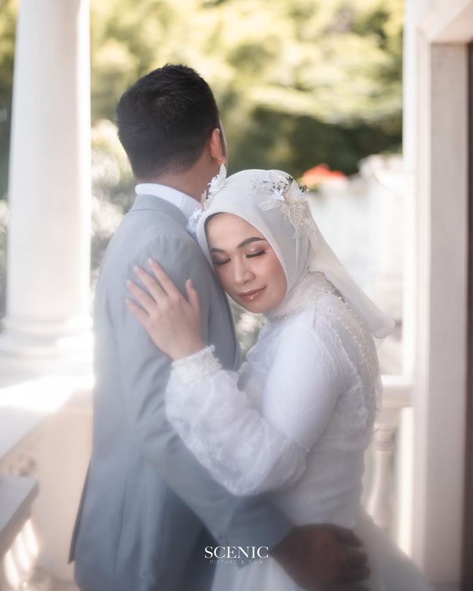 Jakarta Prewedding - Eva & Alvie by SCENIC PICTURE | Bridestory.com