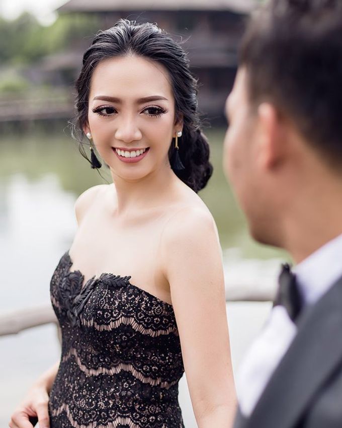 Sesil & Azis Prewedding by Gladys Natalia MUA | Bridestory.com