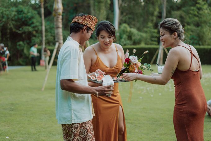 The weeding of Aaron & Vanessa by Oma Thia's Catering Bali | Bridestory.com