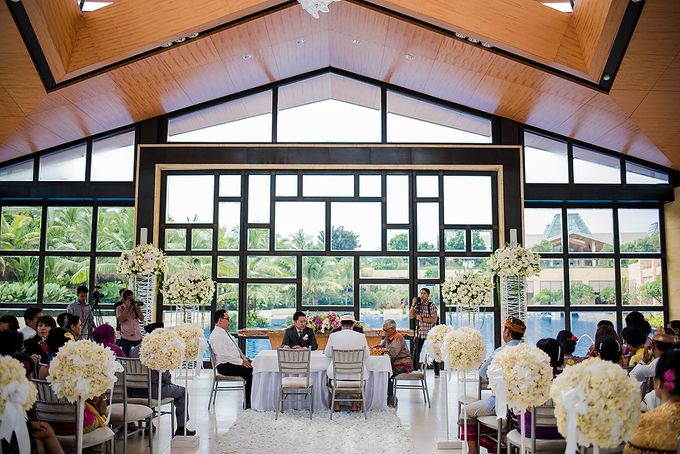 Ferdy & Riany WEdding at Grand Ballroom Mulia Hotel Bali | Rhapsody ...