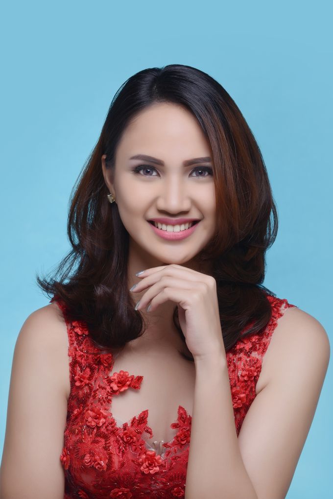 Makeup for Ms. Denalta Eunike by Christy Pramarsita mua | Bridestory.com