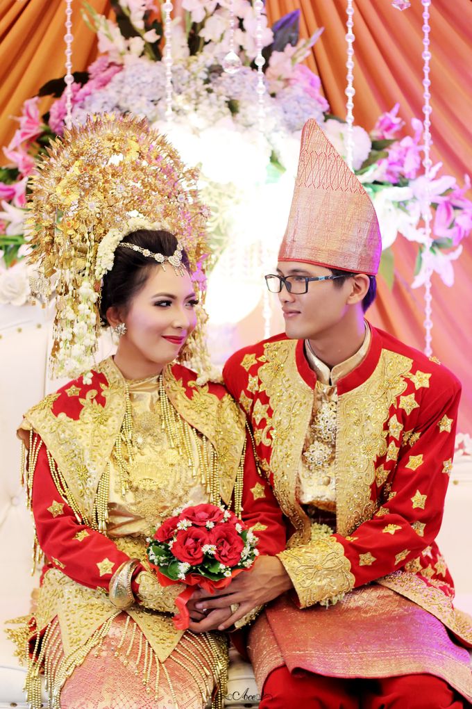 Hanna & Gantino by Acepotret | Bridestory.com