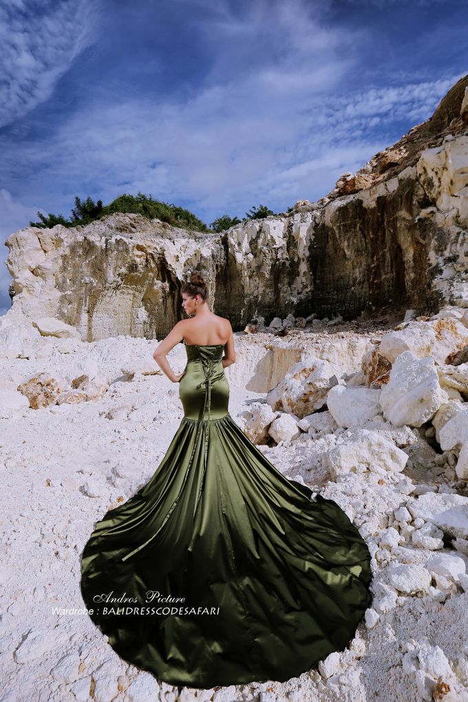 Green Olive by Bali DressCode Safari & Photography | Bridestory.com