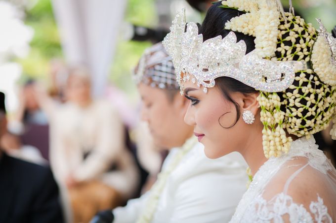 Lestari & Fajar Wedding | LZ Service | Bridestory
