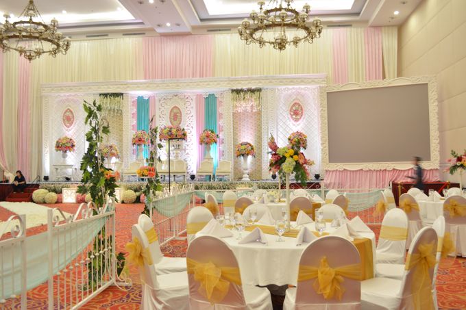 Indra & Fina Wedding | Royal Ballroom The Springs Club | Bridestory