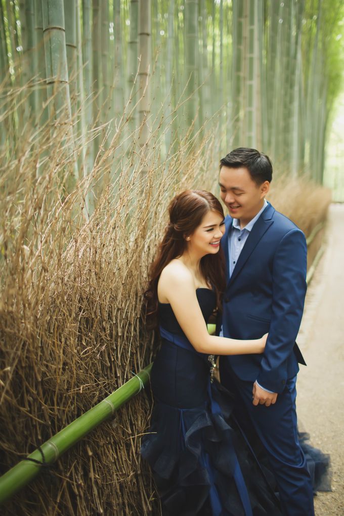 Harry & Kelly - Japan by Springworks | Bridestory.com