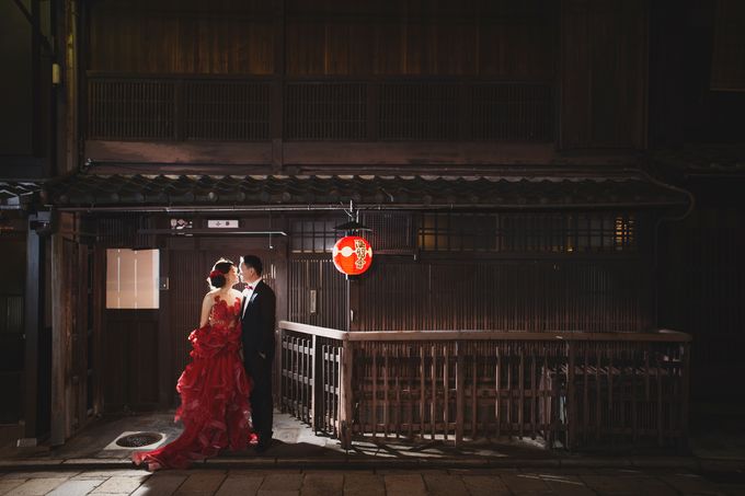 Harry & Kelly - Japan by Springworks | Bridestory.com