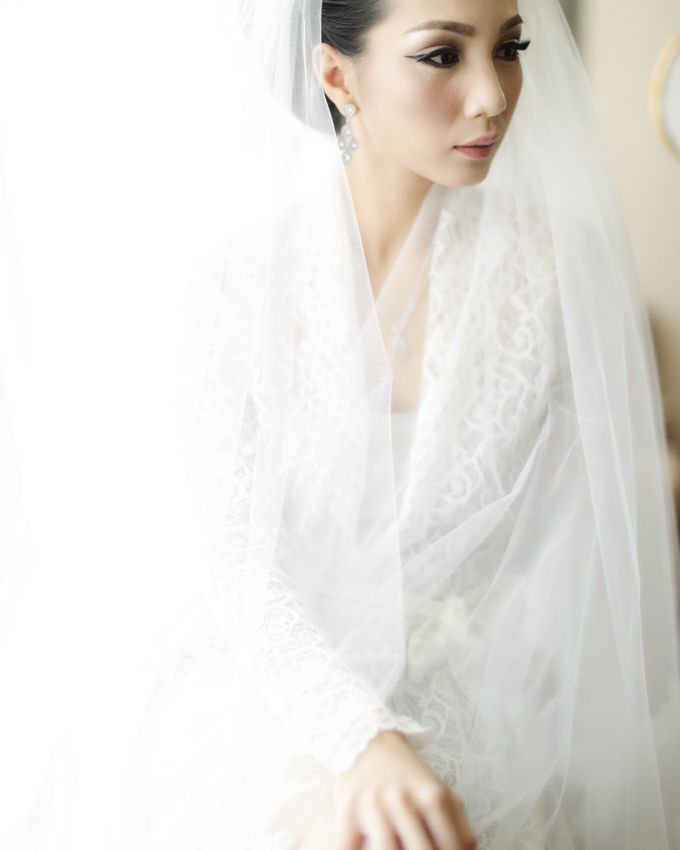 Valent & Renny - Wedding Day by Danieliben | Bridestory.com