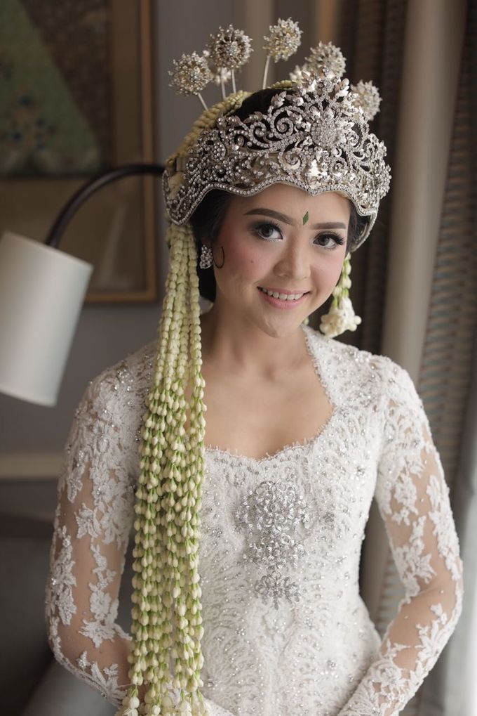 Sthira & Tassya Wedding | Hilda by Bridestory | Bridestory