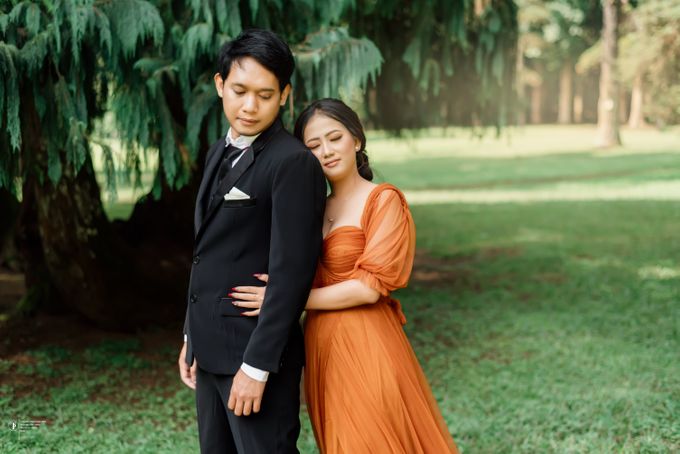 Prewedding at Kebun Raya Bedugul | Tugunk Pictures | Bridestory