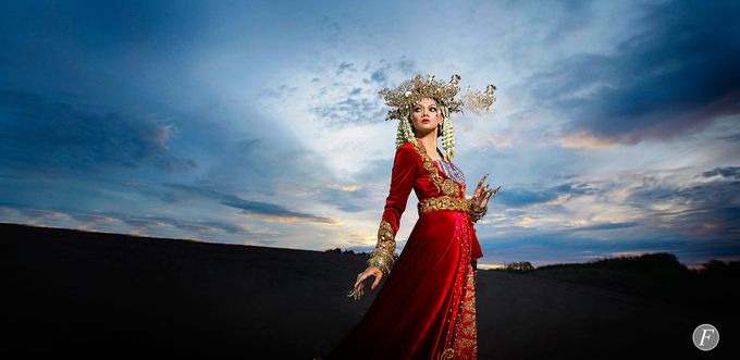 Wedding Gown by Faust Photography | Bridestory.com