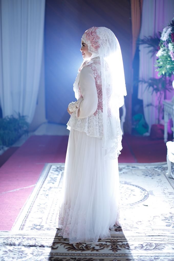 Sweet and Syari Wedding Fikri and Mega | LAKSMI - Kebaya Muslimah ...