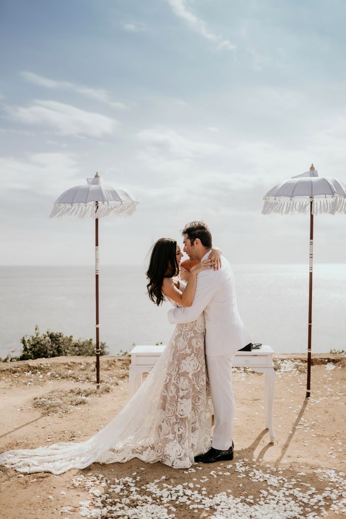 Elopement At BALANGAN CLIFF | Bali Berdua Wedding | Bridestory