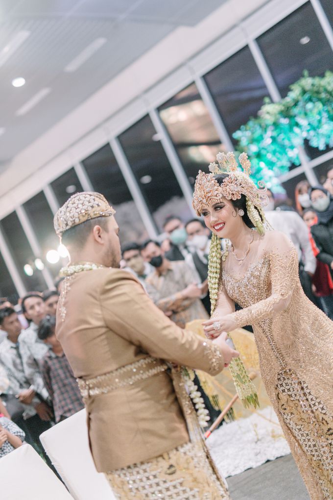 Silvy & Ivan Wedding at Jakarta Equestrian Park | Josh & Friends Entertainment | Bridestory