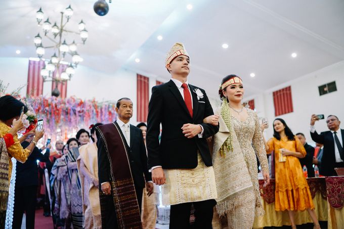 Reception Adat at Mulia Raja Kebon Nanas Cawang Jakarta Aristo & Rischa ...