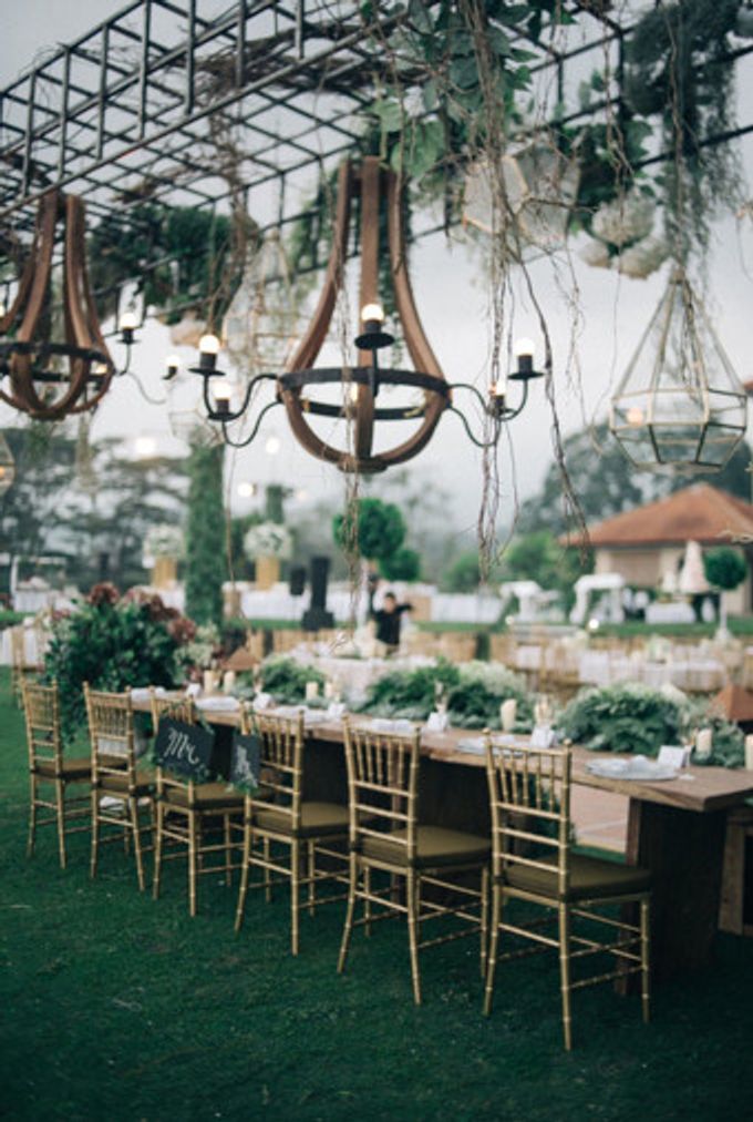 Ethereal Rustic Wedding | STEVE'S DECOR | Bridestory