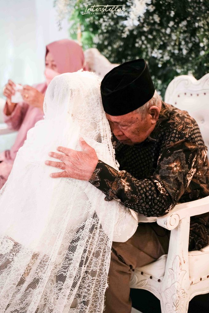 The wedding of Ratna Yulia & Epan Morensi by Interstellar Story | Bridestory.com
