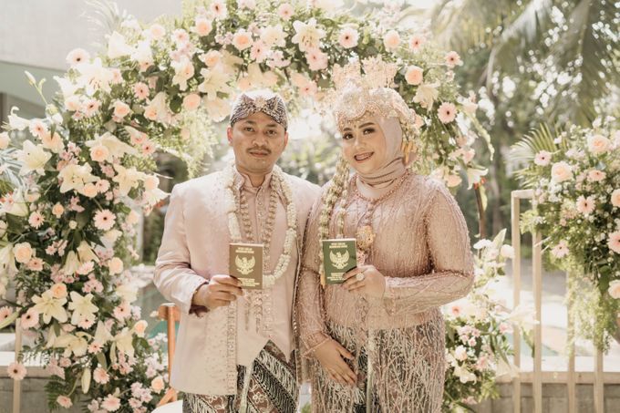 Akad Nikah Dini & Irvan by Sirih Gading Catering | Bridestory.com