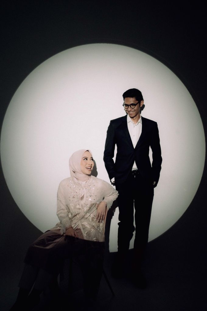 Najwa & Akom Prewedding Studio Session | AKSA Creative | Bridestory