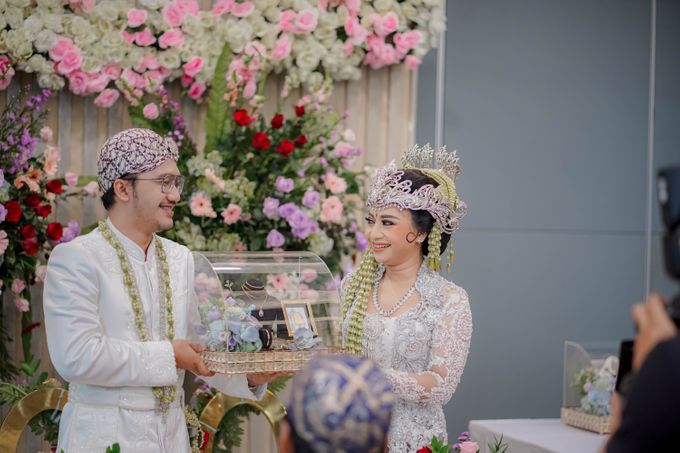 The Wedding of Andriyanto & Maharani | Diamond Weddings | Bridestory
